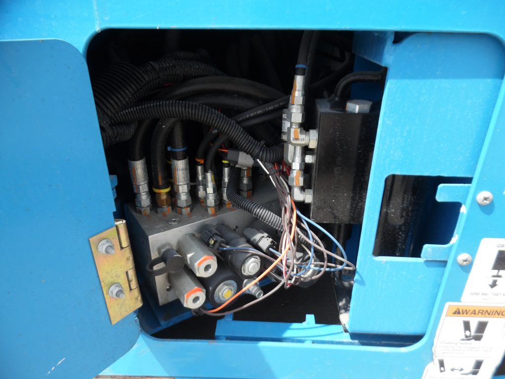 Genie GS-3232 Scissor Lift for Rent - Wellbuilt Equipment | Chicago, IL